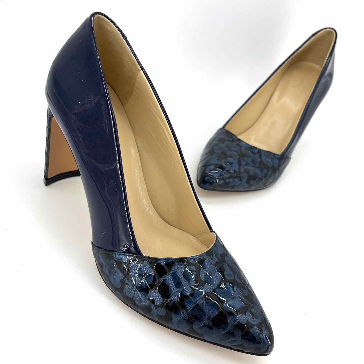 Shoe Size 39 Navy PATENT Pumps – Back by Popular Demand Consignment inc